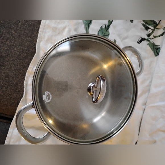 Chantal | Kitchen | Chantal 3 Quart Stainless Steel Cookware With Lid ...